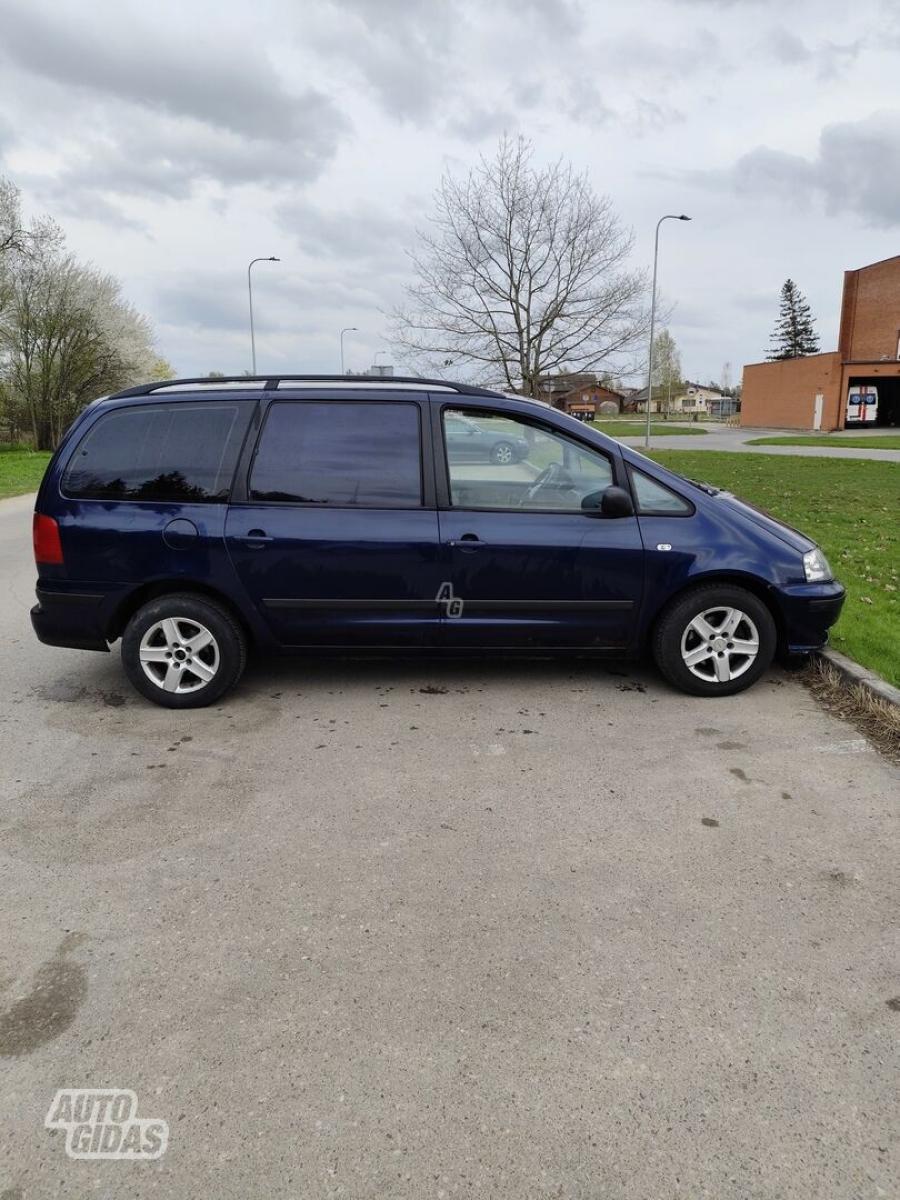 Zils SEAT Alhambra 2001 Kaišiadorys, ar dzinēja tilpumu 1.90 L un nobraukumu 470 tūkst. km par 950 €, foto 1 vietnē AUTOMOTO.COM.LV