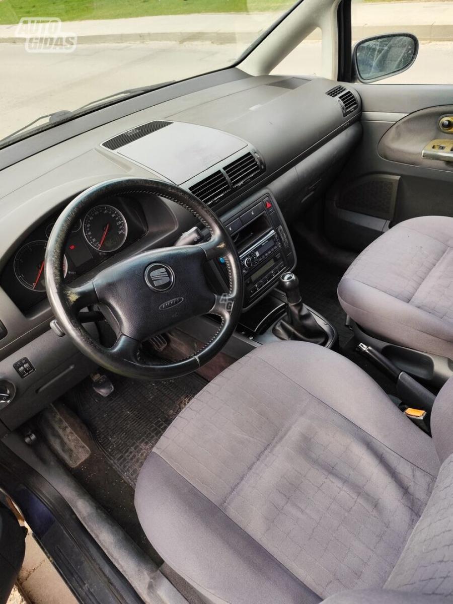 Zils SEAT Alhambra 2001 Kaišiadorys, ar dzinēja tilpumu 1.90 L un nobraukumu 470 tūkst. km par 950 €, foto 9 vietnē AUTOMOTO.COM.LV