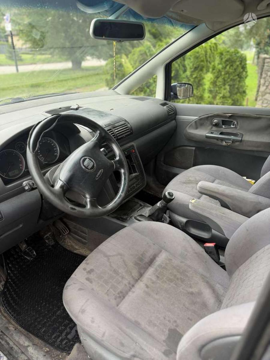 Blue SEAT Alhambra 2001 in Kaunas, with an engine capacity of 1.90 L and mileage of 500 thousand km for 800 €, photo 12 on AUTOMOTO.COM.LV