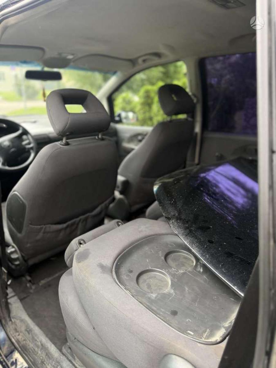 Blue SEAT Alhambra 2001 in Kaunas, with an engine capacity of 1.90 L and mileage of 500 thousand km for 800 €, photo 15 on AUTOMOTO.COM.LV