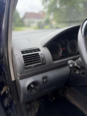 Blue SEAT Alhambra 2001 in Kaunas, with an engine capacity of 1.90 L and mileage of 500 thousand km for 800 €, photo 19 on AUTOMOTO.COM.LV