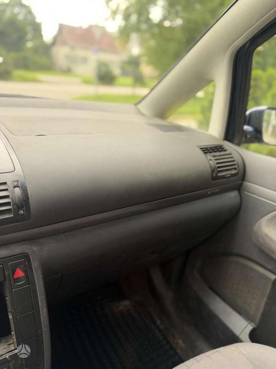Blue SEAT Alhambra 2001 in Kaunas, with an engine capacity of 1.90 L and mileage of 500 thousand km for 800 €, photo 20 on AUTOMOTO.COM.LV