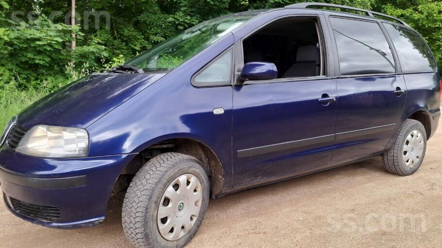 Blue SEAT Alhambra 2002 in Daugavpils, with an engine capacity of 1.90 L and mileage of 391 thousand km for 1550 €, photo 8 on AUTOMOTO.COM.LV