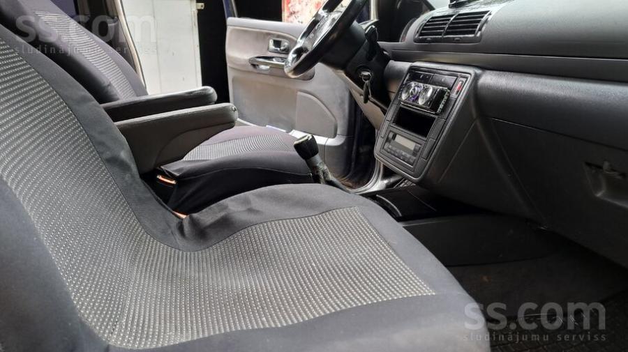 Blue SEAT Alhambra 2002 in Daugavpils, with an engine capacity of 1.90 L and mileage of 391 thousand km for 1550 €, photo 12 on AUTOMOTO.COM.LV