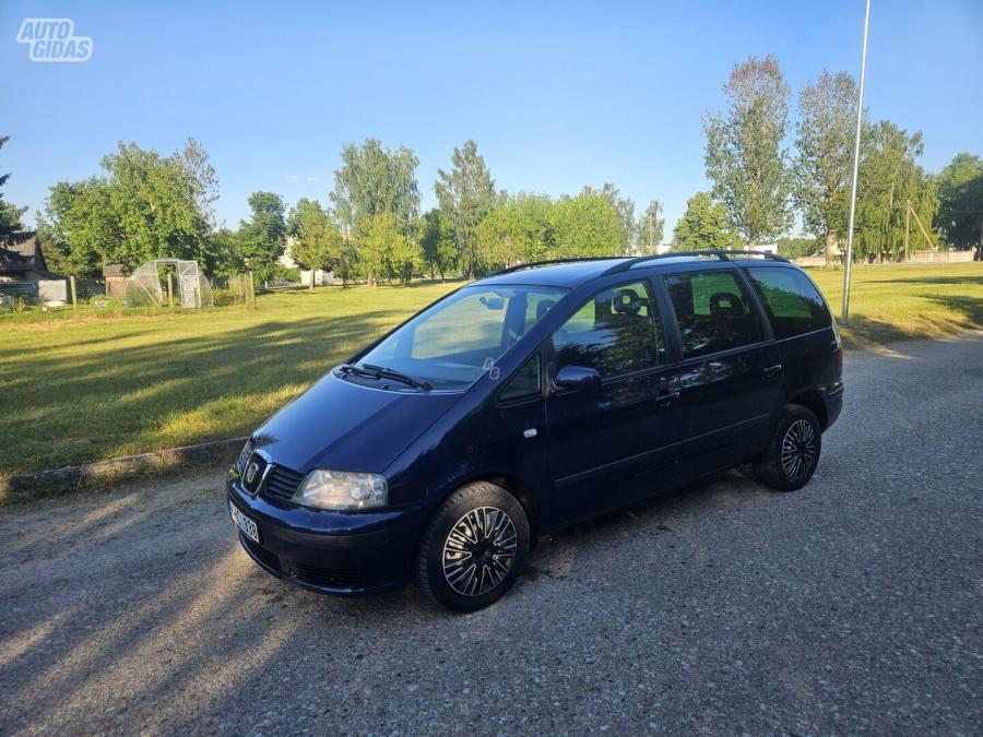 Blue SEAT Alhambra 2002 in Jonava, with an engine capacity of 1.90 L and mileage of 154 thousand km for 1450 €, photo 3 on AUTOMOTO.COM.LV