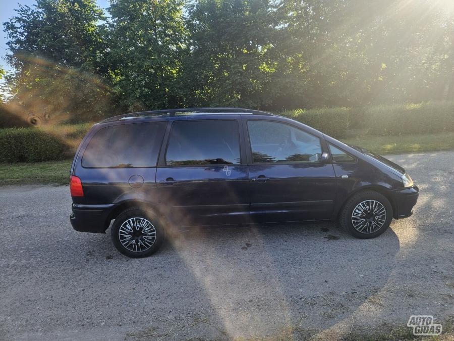 Blue SEAT Alhambra 2002 in Jonava, with an engine capacity of 1.90 L and mileage of 154 thousand km for 1450 €, photo 6 on AUTOMOTO.COM.LV