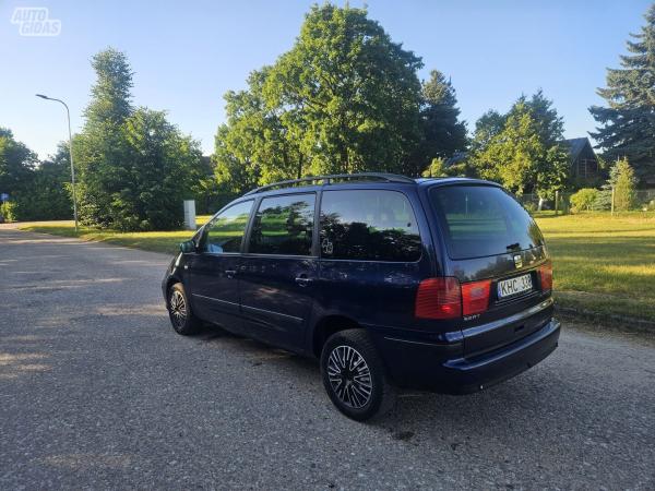 Blue SEAT Alhambra 2002 in Jonava, with an engine capacity of 1.90 L and mileage of 154 thousand km for 1450 €, photo 6 on AUTOMOTO.COM.LV