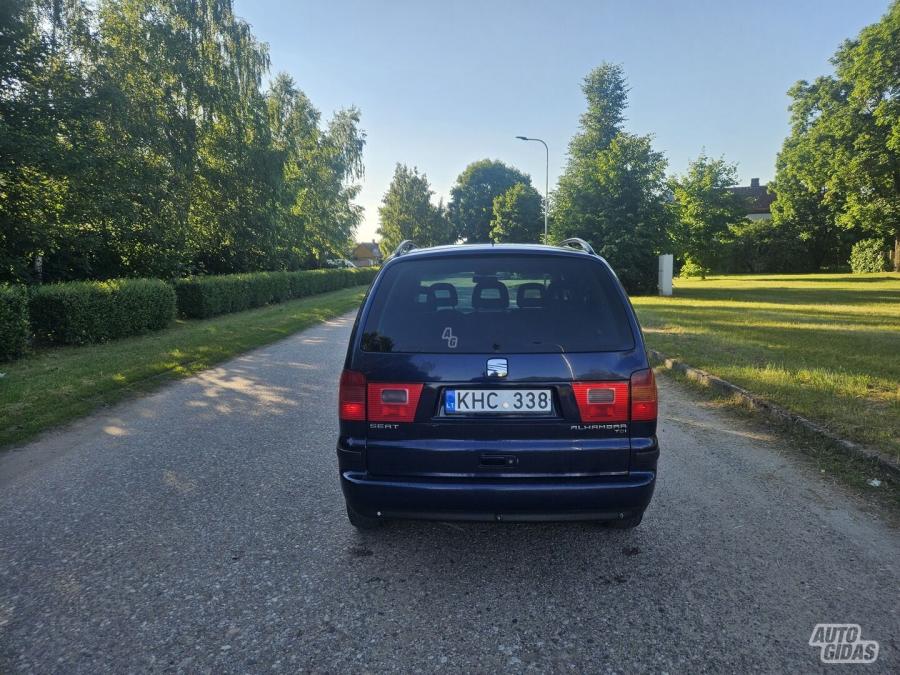 Blue SEAT Alhambra 2002 in Jonava, with an engine capacity of 1.90 L and mileage of 154 thousand km for 1450 €, photo 9 on AUTOMOTO.COM.LV