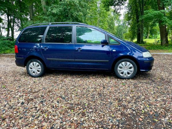 Zils SEAT Alhambra 2003 Viļņa, ar dzinēja tilpumu 1.90 L un nobraukumu 155 tūkst. km par 1950 €, foto 8 vietnē AUTOMOTO.COM.LV