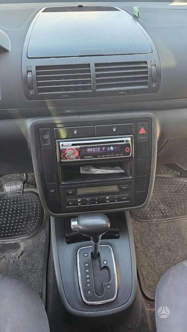 Zils SEAT Alhambra 2003 Šauļi, ar dzinēja tilpumu 1.90 L un nobraukumu 289 tūkst. km par 900 €, foto 4 vietnē AUTOMOTO.COM.LV