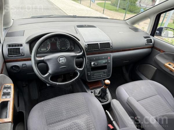 Zils SEAT Alhambra 2003 Rīga, ar dzinēja tilpumu 1.80 L un nobraukumu 269 tūkst. km par 1900 €, foto 4 vietnē AUTOMOTO.COM.LV
