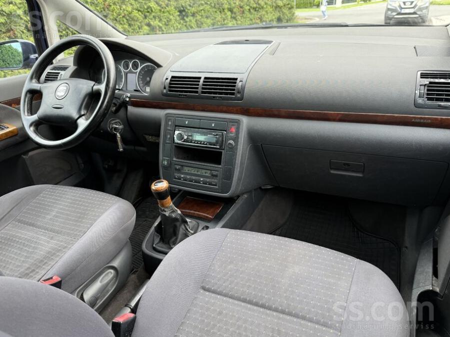 Zils SEAT Alhambra 2003 Rīga, ar dzinēja tilpumu 1.80 L un nobraukumu 269 tūkst. km par 1690 €, foto 6 vietnē AUTOMOTO.COM.LV