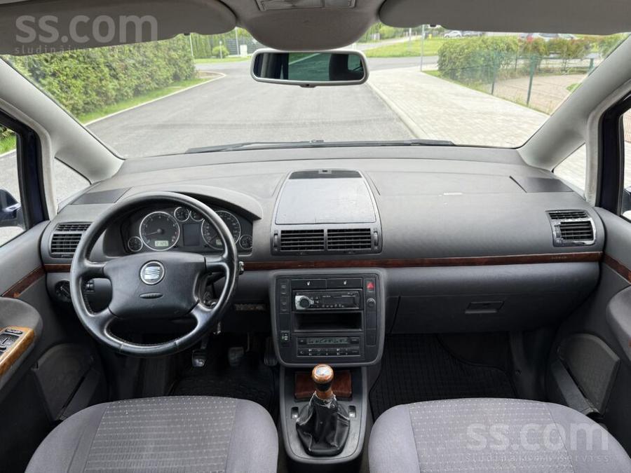 Zils SEAT Alhambra 2003 Rīga, ar dzinēja tilpumu 1.80 L un nobraukumu 269 tūkst. km par 1690 €, foto 7 vietnē AUTOMOTO.COM.LV