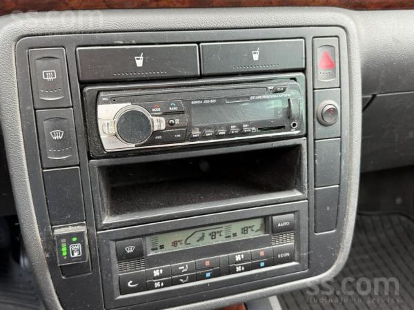 Zils SEAT Alhambra 2003 Rīga, ar dzinēja tilpumu 1.80 L un nobraukumu 269 tūkst. km par 1900 €, foto 9 vietnē AUTOMOTO.COM.LV