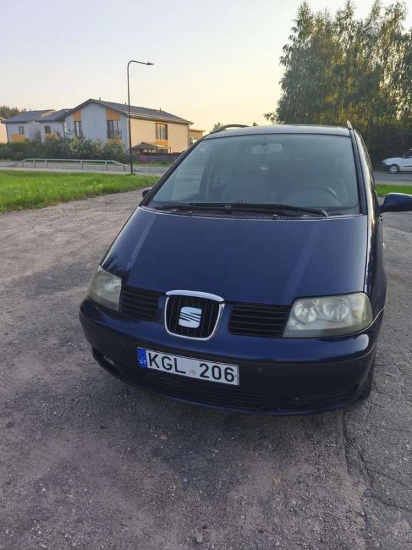 Blue SEAT Alhambra 2003 in Vilnius, with an engine capacity of 1.90 L and mileage of 411 thousand km for 700 €, photo 1 on AUTOMOTO.COM.LV