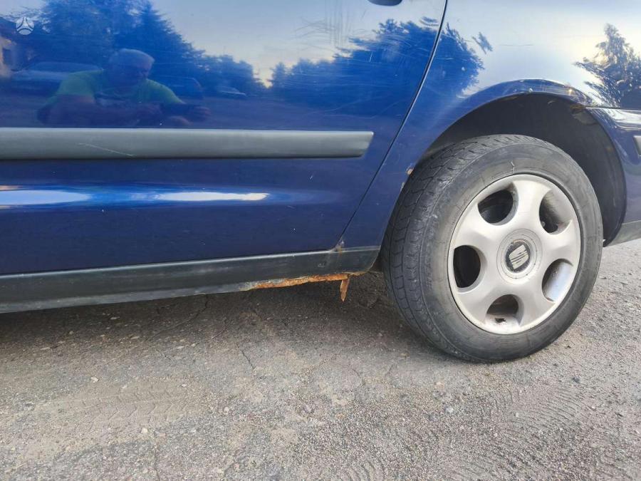 Zils SEAT Alhambra 2003 Viļņa, ar dzinēja tilpumu 1.90 L un nobraukumu 411 tūkst. km par 700 €, foto 7 vietnē AUTOMOTO.COM.LV