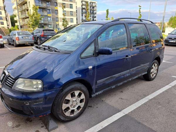 Blue SEAT Alhambra 2007 in Vilnius, with an engine capacity of 2.00 L and mileage of 363 thousand km for 1299 €, photo 1 on AUTOMOTO.COM.LV