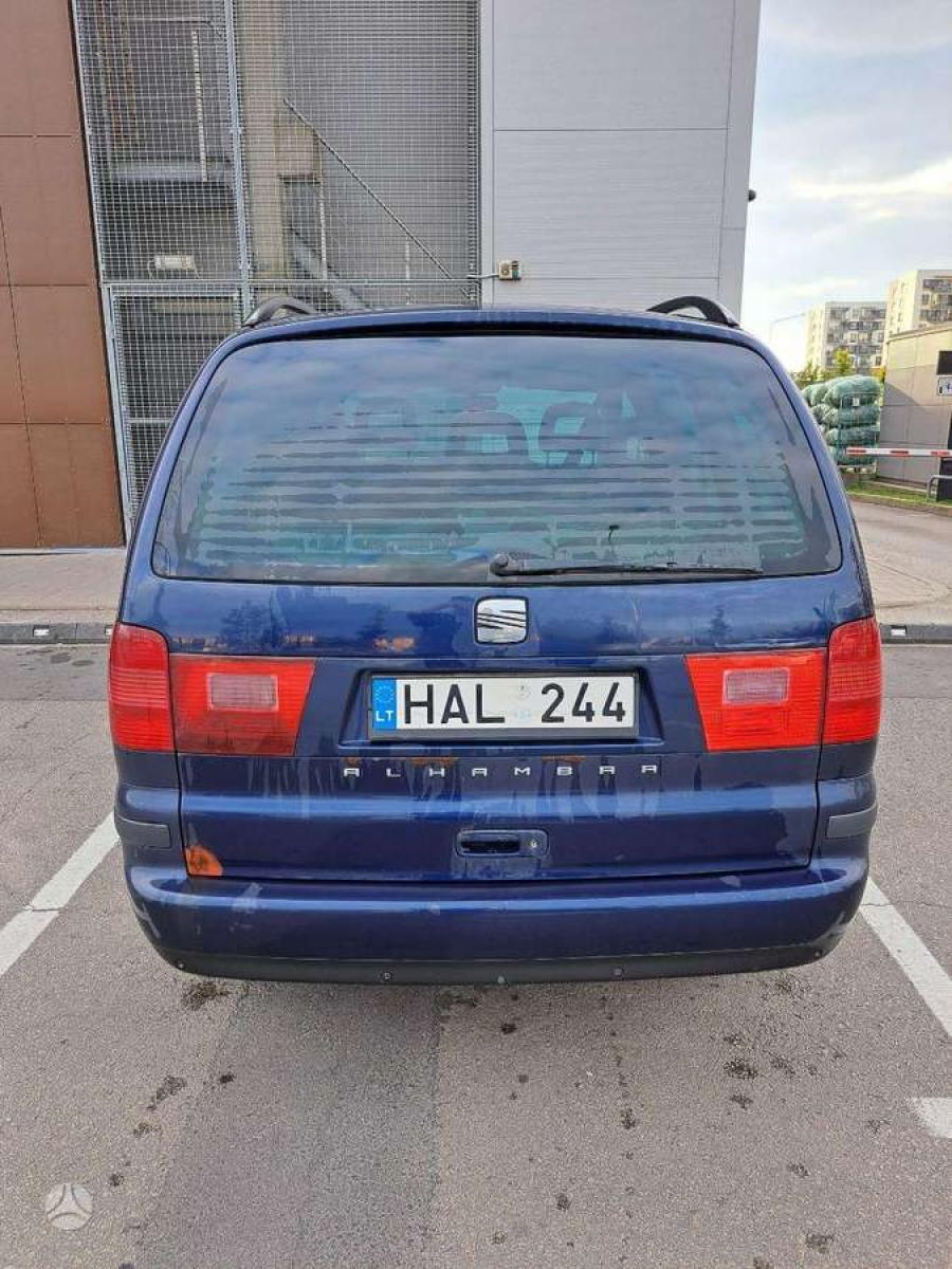 Blue SEAT Alhambra 2007 in Vilnius, with an engine capacity of 2.00 L and mileage of 363 thousand km for 1299 €, photo 5 on AUTOMOTO.COM.LV
