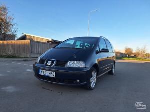 Blue SEAT Alhambra 2007 in Telschi, with an engine capacity of 2.00 L and mileage of 280 thousand km for 1350 €, photo 4 on AUTOMOTO.COM.LV