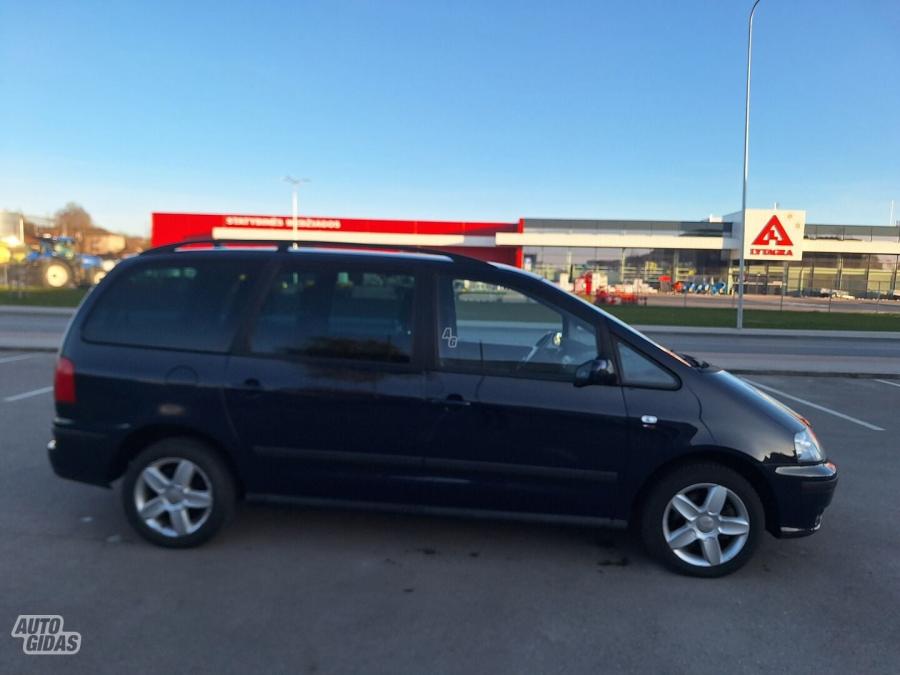 Blue SEAT Alhambra 2007 in Telschi, with an engine capacity of 2.00 L and mileage of 280 thousand km for 1350 €, photo 9 on AUTOMOTO.COM.LV