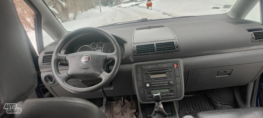 Zils SEAT Alhambra 2008 Viļņa, ar dzinēja tilpumu 2.00 L un nobraukumu 320 tūkst. km par 2990 €, foto 17 vietnē AUTOMOTO.COM.LV
