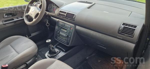 Zils SEAT Alhambra 2010 Bauska, ar dzinēja tilpumu 2.00 L un nobraukumu 276 tūkst. km par 2750 €, foto 5 vietnē AUTOMOTO.COM.LV