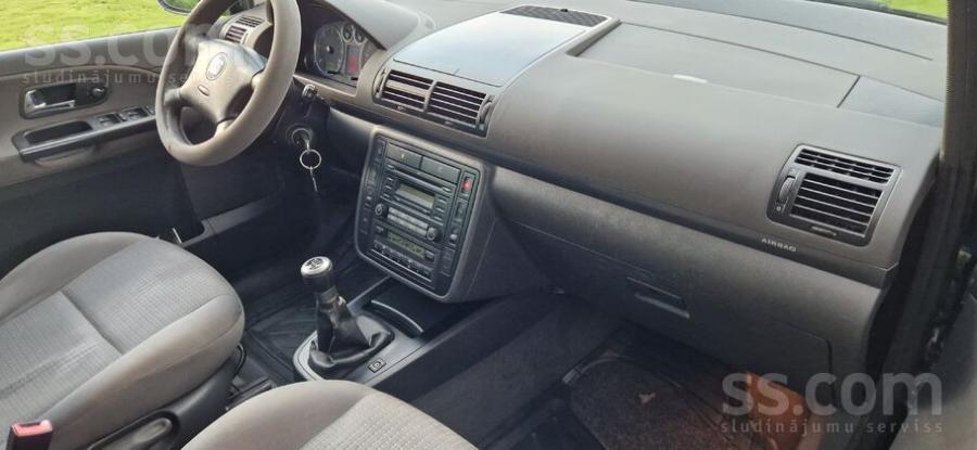 Zils SEAT Alhambra 2010 Bauska, ar dzinēja tilpumu 2.00 L un nobraukumu 276 tūkst. km par 2750 €, foto 6 vietnē AUTOMOTO.COM.LV