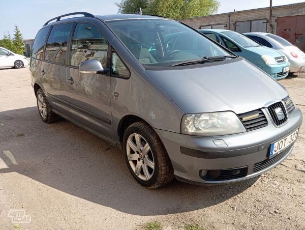 Blue SEAT Alhambra 2010 in Panevezys, with an engine capacity of 2.00 L and mileage of 417 thousand km for 3000 €, photo 6 on AUTOMOTO.COM.LV