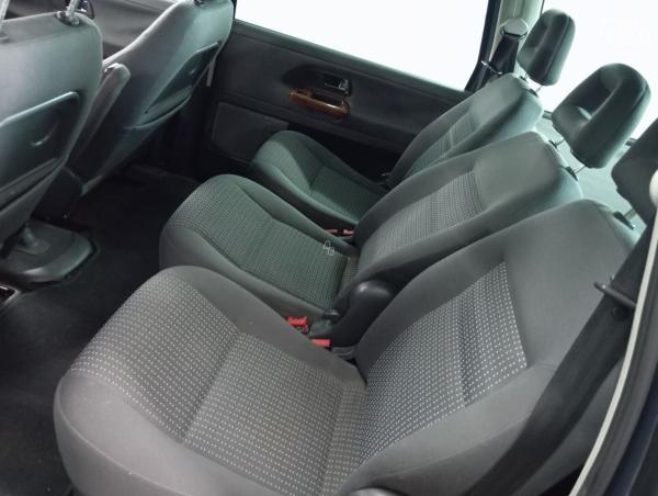 Blue SEAT Alhambra 2010 in Panevezys, with an engine capacity of 2.00 L and mileage of 417 thousand km for 3000 €, photo 8 on AUTOMOTO.COM.LV