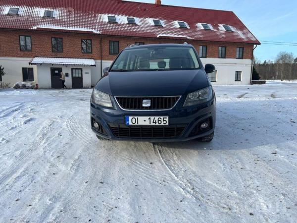 Blue SEAT Alhambra 2011 in Limbazi, with an engine capacity of 2.00 L and mileage of 271 thousand km for 5400 €, photo 1 on AUTOMOTO.COM.LV