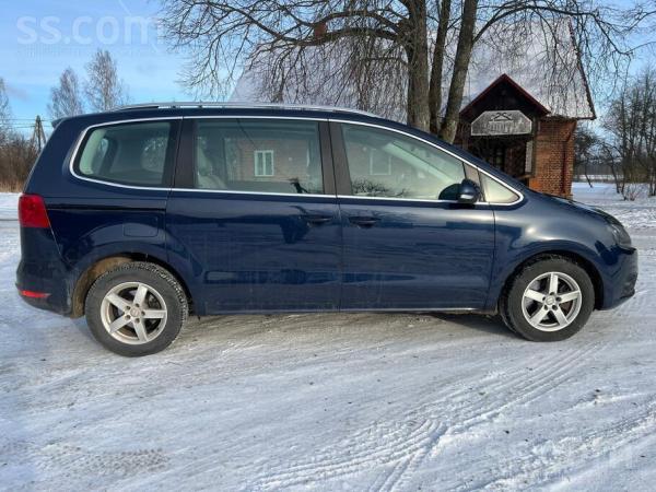 Blue SEAT Alhambra 2011 in Limbazi, with an engine capacity of 2.00 L and mileage of 271 thousand km for 5400 €, photo 5 on AUTOMOTO.COM.LV
