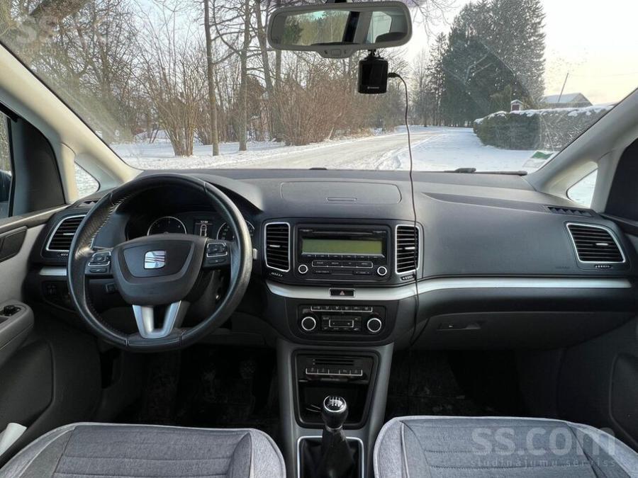Zils SEAT Alhambra 2011 Limbaži, ar dzinēja tilpumu 2.00 L un nobraukumu 271 tūkst. km par 5400 €, foto 13 vietnē AUTOMOTO.COM.LV