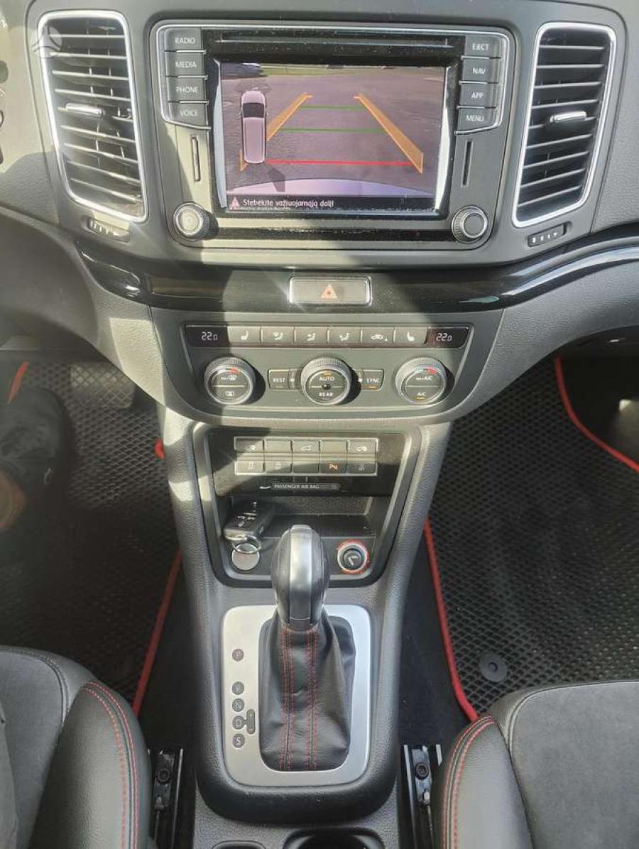 Blue SEAT Alhambra 2018 in Kaunas, with an engine capacity of 1.97 L and mileage of 270 thousand km for 12990 €, photo 12 on AUTOMOTO.COM.LV