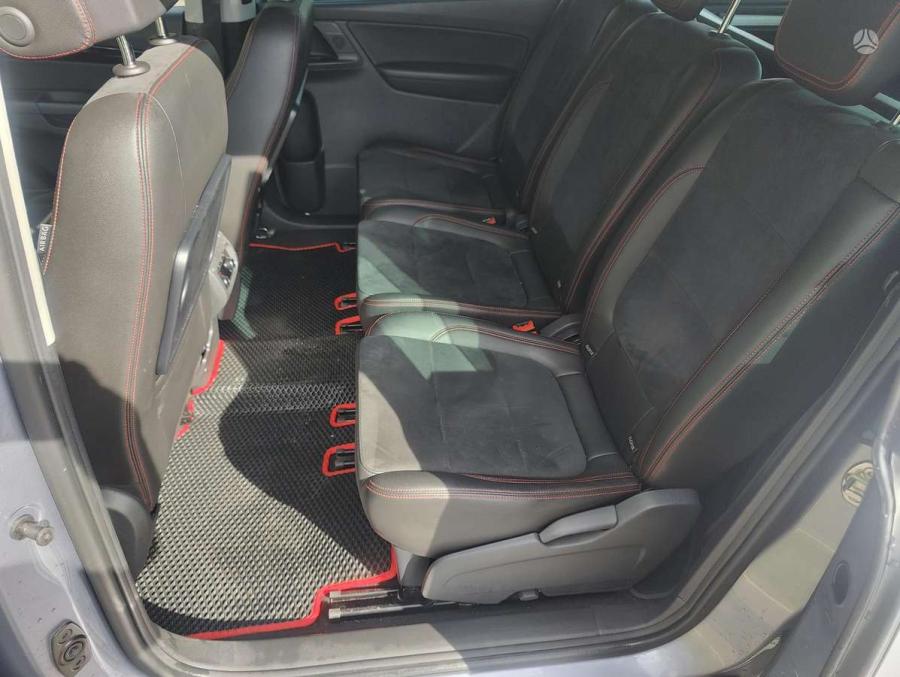 Blue SEAT Alhambra 2018 in Kaunas, with an engine capacity of 1.97 L and mileage of 270 thousand km for 12990 €, photo 15 on AUTOMOTO.COM.LV