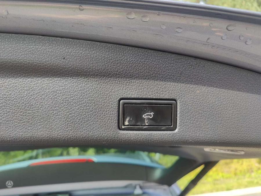 Blue SEAT Alhambra 2018 in Kaunas, with an engine capacity of 1.97 L and mileage of 270 thousand km for 12990 €, photo 18 on AUTOMOTO.COM.LV