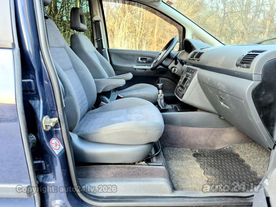 Zils SEAT Alhambra 2005 Tallina, ar dzinēja tilpumu 1.90 L un nobraukumu 313 tūkst. km par 1790 €, foto 6 vietnē AUTOMOTO.COM.LV