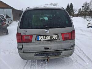 Brown SEAT Alhambra 2004 in Rokiskis, with an engine capacity of 1.90 L and mileage of 486 thousand km for 950 €, photo 5 on AUTOMOTO.COM.LV