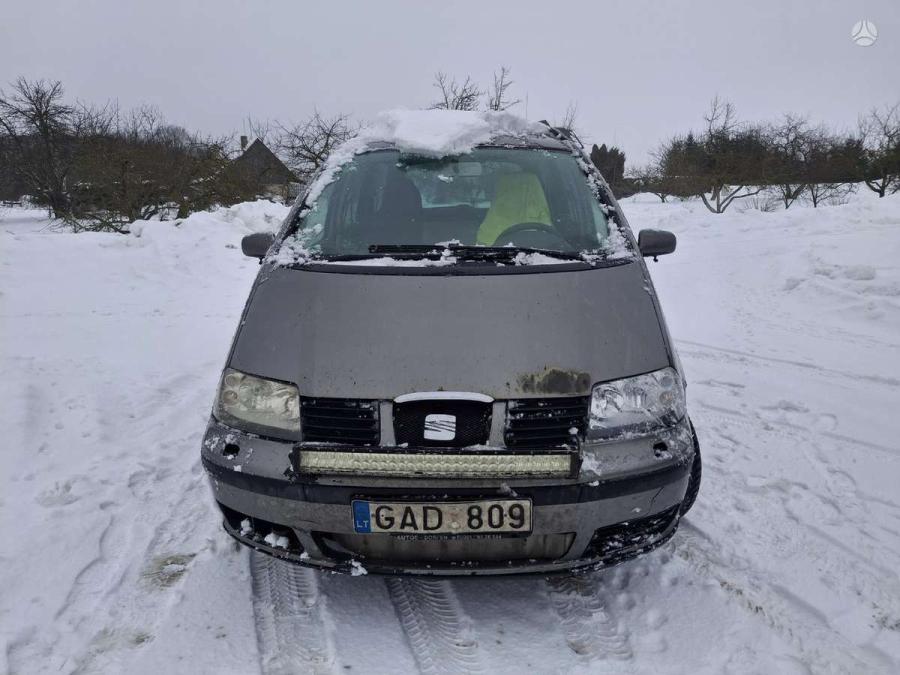 Brown SEAT Alhambra 2004 in Rokiskis, with an engine capacity of 1.90 L and mileage of 486 thousand km for 950 €, photo 14 on AUTOMOTO.COM.LV