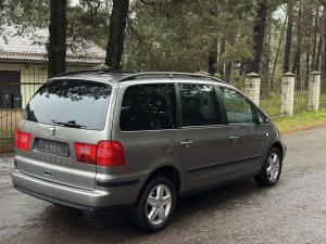 Brown SEAT Alhambra 2009 in Vilnius, with an engine capacity of 1.97 L and mileage of 144 thousand km for 4900 €, photo 6 on AUTOMOTO.COM.LV