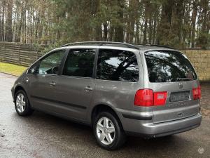 Brown SEAT Alhambra 2009 in Vilnius, with an engine capacity of 1.97 L and mileage of 144 thousand km for 4900 €, photo 10 on AUTOMOTO.COM.LV