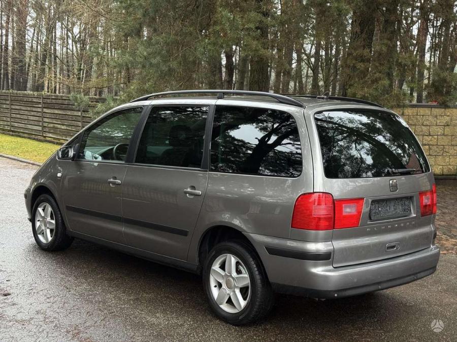 Brown SEAT Alhambra 2009 in Vilnius, with an engine capacity of 1.97 L and mileage of 144 thousand km for 4900 €, photo 10 on AUTOMOTO.COM.LV