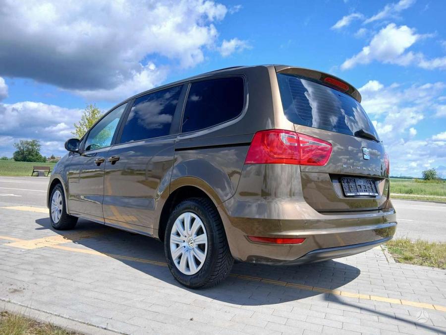 Brūns SEAT Alhambra 2010 Marijampole, ar dzinēja tilpumu 2.00 L un nobraukumu 214 tūkst. km par 6850 €, foto 3 vietnē AUTOMOTO.COM.LV
