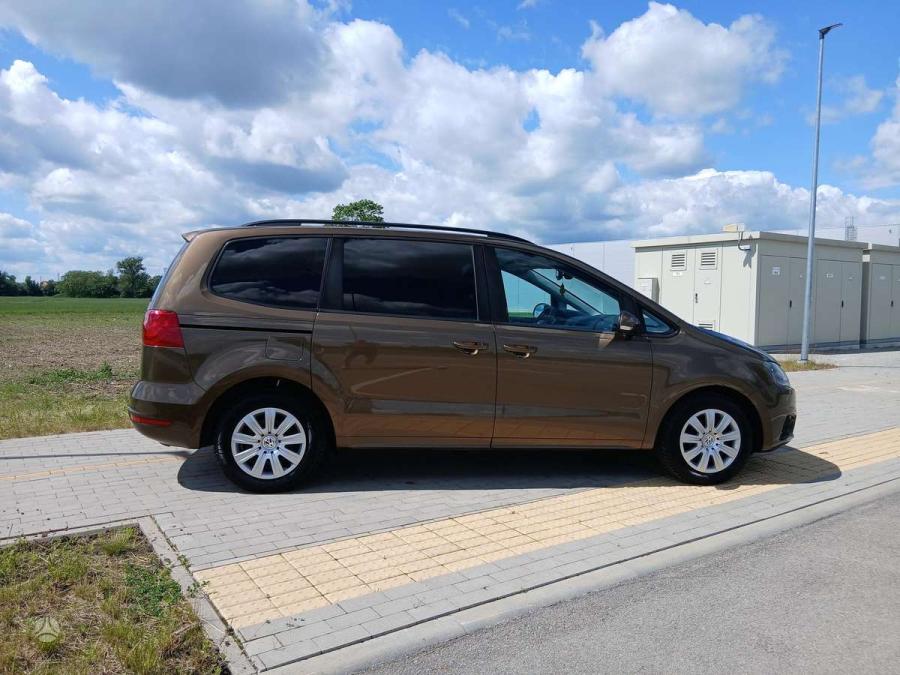Brūns SEAT Alhambra 2010 Marijampole, ar dzinēja tilpumu 2.00 L un nobraukumu 214 tūkst. km par 6850 €, foto 4 vietnē AUTOMOTO.COM.LV