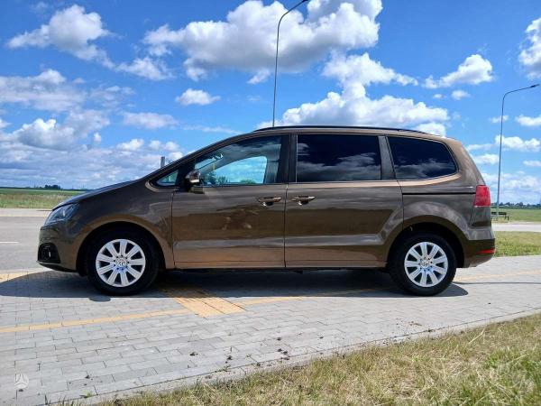 Brown SEAT Alhambra 2010 in Marijampole, with an engine capacity of 2.00 L and mileage of 214 thousand km for 6850 €, photo 4 on AUTOMOTO.COM.LV
