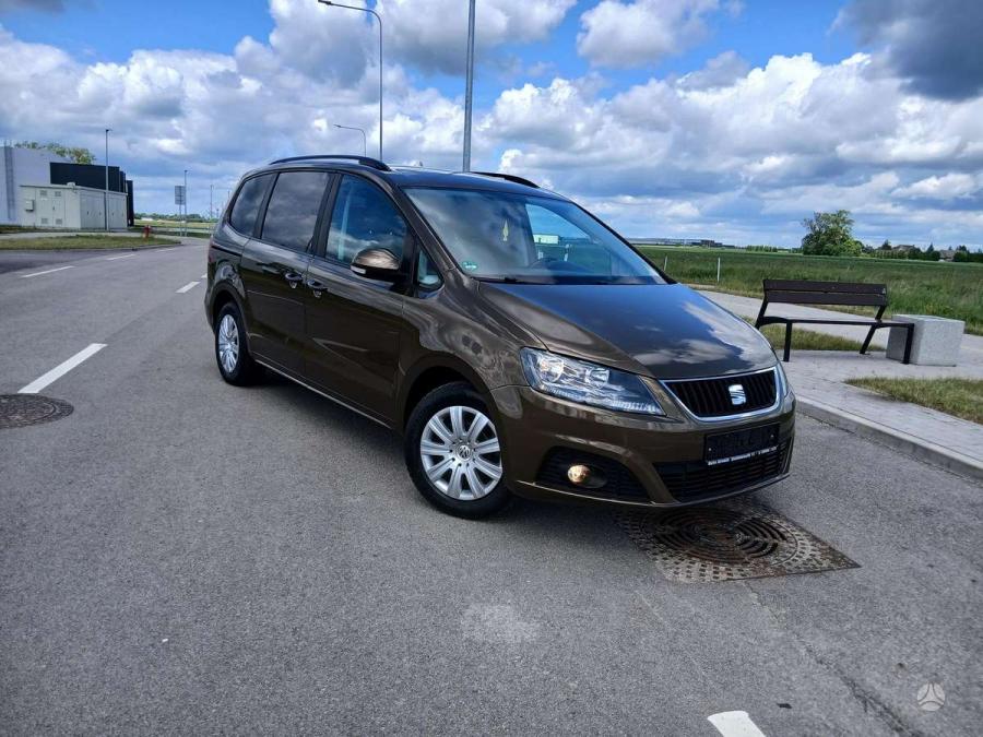 Brown SEAT Alhambra 2010 in Marijampole, with an engine capacity of 2.00 L and mileage of 214 thousand km for 6850 €, photo 8 on AUTOMOTO.COM.LV