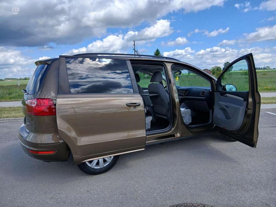 Brown SEAT Alhambra 2010 in Marijampole, with an engine capacity of 2.00 L and mileage of 214 thousand km for 6850 €, photo 19 on AUTOMOTO.COM.LV