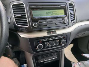 Brown SEAT Alhambra 2010 in Marijampole, with an engine capacity of 2.00 L and mileage of 214 thousand km for 6850 €, photo 30 on AUTOMOTO.COM.LV