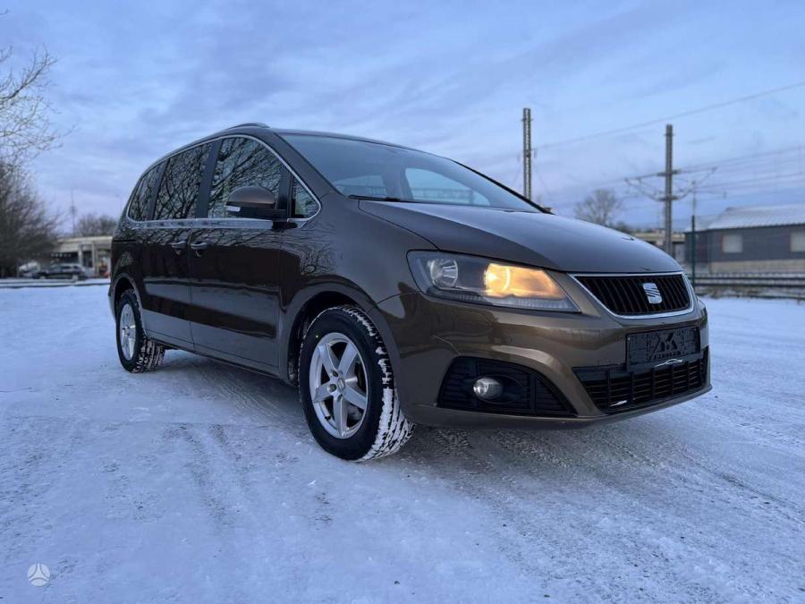 Brūns SEAT Alhambra 2011 Šauļi, ar dzinēja tilpumu 1.97 L un nobraukumu 330 tūkst. km par 6900 €, foto 2 vietnē AUTOMOTO.COM.LV