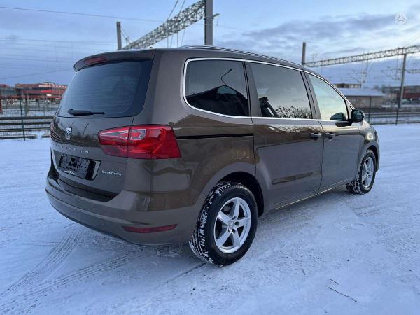 Brūns SEAT Alhambra 2011 Šauļi, ar dzinēja tilpumu 1.97 L un nobraukumu 330 tūkst. km par 6900 €, foto 4 vietnē AUTOMOTO.COM.LV