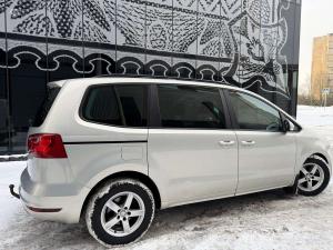 Brown SEAT Alhambra 2011 in Kaunas, with an engine capacity of 1.97 L and mileage of 361 thousand km for 5750 €, photo 23 on AUTOMOTO.COM.LV
